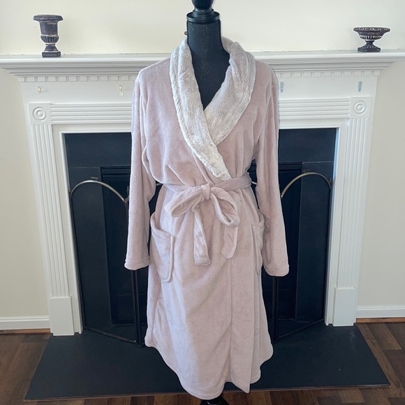 Intimates & Sleepwear | Nwt Robe By Ulta | Poshmark